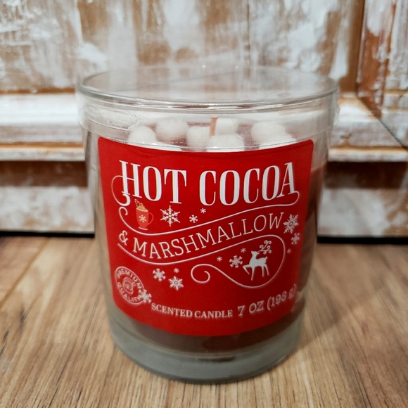 Accents | Nwt Hot Cocoa Marshmallow Candle | Poshmark